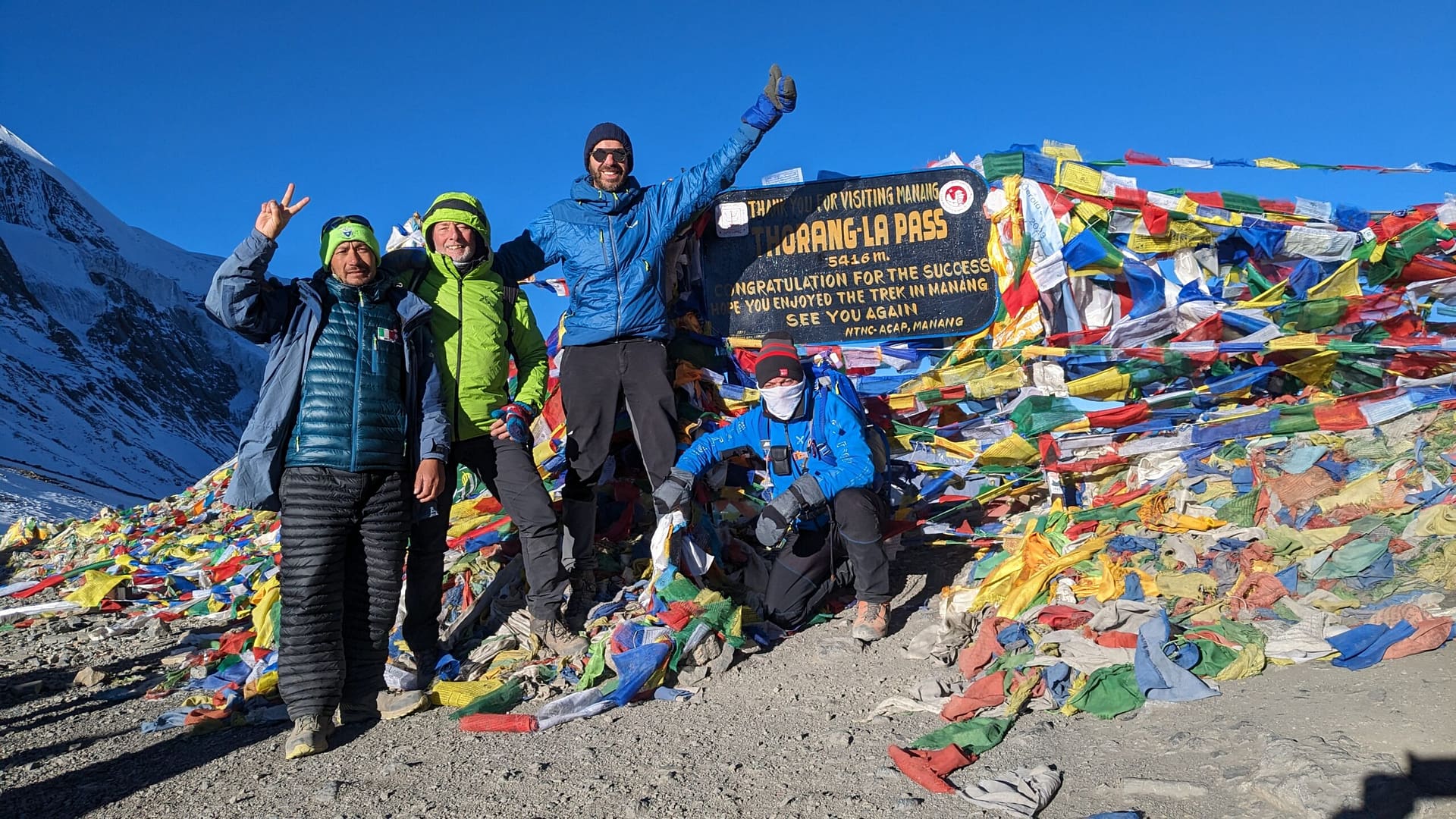 Trekking in the Himalayas with an experienced local guide for authentic ...